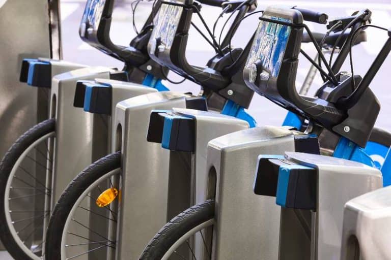 Rules of the Road: Best Practices for E-Bike Users - Electrik Living
