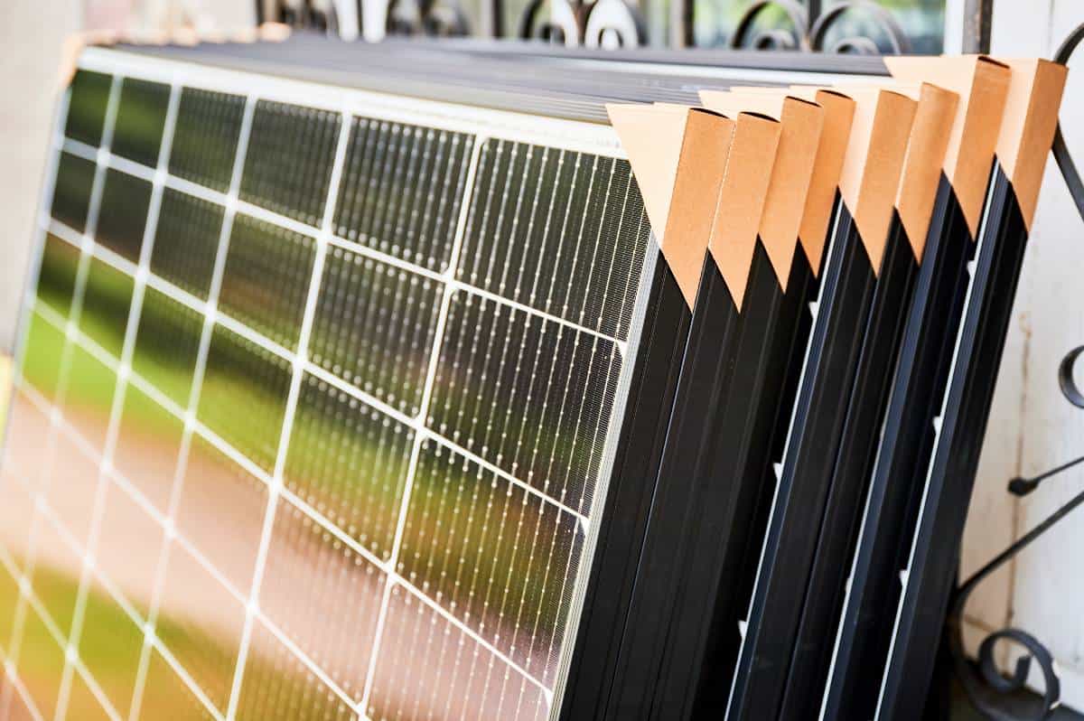 Solar Panel Materials: What's Used To Make Solar Panels? - Electrik Living